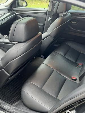 Black BMW 528 2011 in Kaunas, with an engine capacity of 3.00 L and mileage of 238 thousand km for 8600 €, photo 5 on AUTOMOTO.COM.LV
