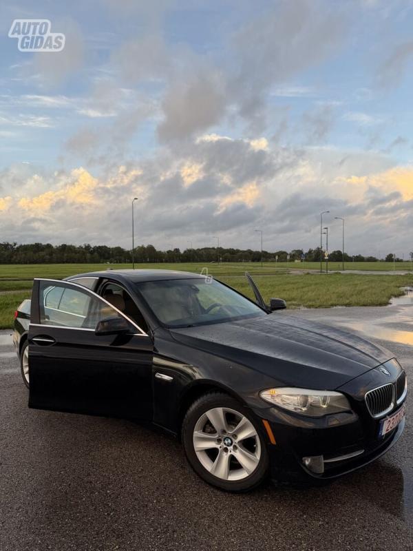 Melns BMW 528 2011 Kauņa, ar dzinēja tilpumu 3.00 L un nobraukumu 266 tūkst. km par 7000 €, foto 9 vietnē AUTOMOTO.COM.LV