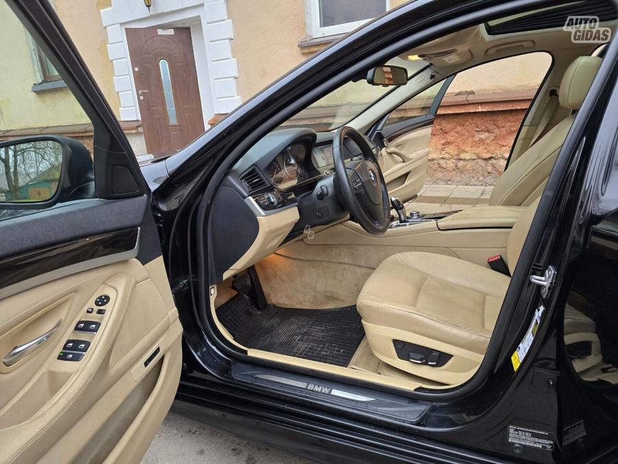 Melns BMW 528 2012 Šauļi, ar dzinēja tilpumu 2.00 L un nobraukumu 241 tūkst. km par 7850 €, foto 13 vietnē AUTOMOTO.COM.LV