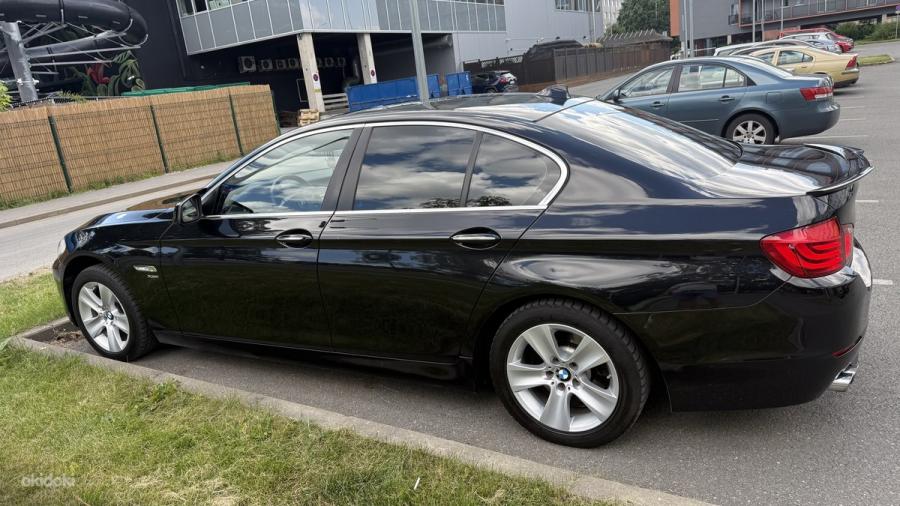 Black BMW 528 2012 in Tallinn, with an engine capacity of 0.18 L and mileage of 208 thousand km for 12000 €, photo 10 on AUTOMOTO.COM.LV