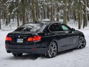 Black BMW 528 2013 in Radviliskis, with an engine capacity of 2.00 L and mileage of 279 thousand km for 8300 €, photo 2 on AUTOMOTO.COM.LV