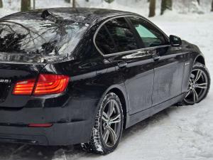 Black BMW 528 2013 in Radviliskis, with an engine capacity of 2.00 L and mileage of 279 thousand km for 8300 €, photo 4 on AUTOMOTO.COM.LV