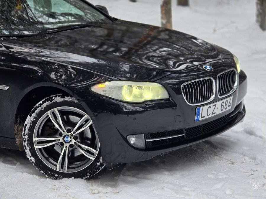 Black BMW 528 2013 in Radviliskis, with an engine capacity of 2.00 L and mileage of 279 thousand km for 8300 €, photo 13 on AUTOMOTO.COM.LV