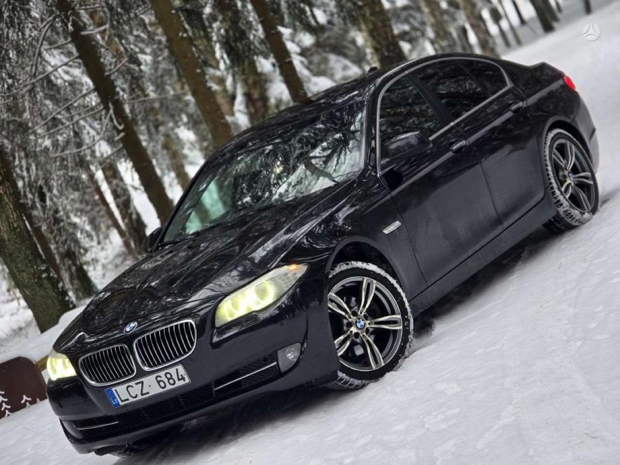 Black BMW 528 2013 in Radviliskis, with an engine capacity of 2.00 L and mileage of 279 thousand km for 8300 €, photo 14 on AUTOMOTO.COM.LV