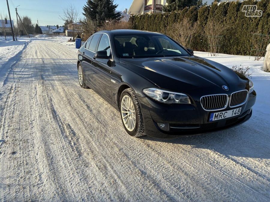 Black BMW 528 2013 in Siauliai, with an engine capacity of 2.00 L and mileage of 236 thousand km for 8500 €, photo 2 on AUTOMOTO.COM.LV