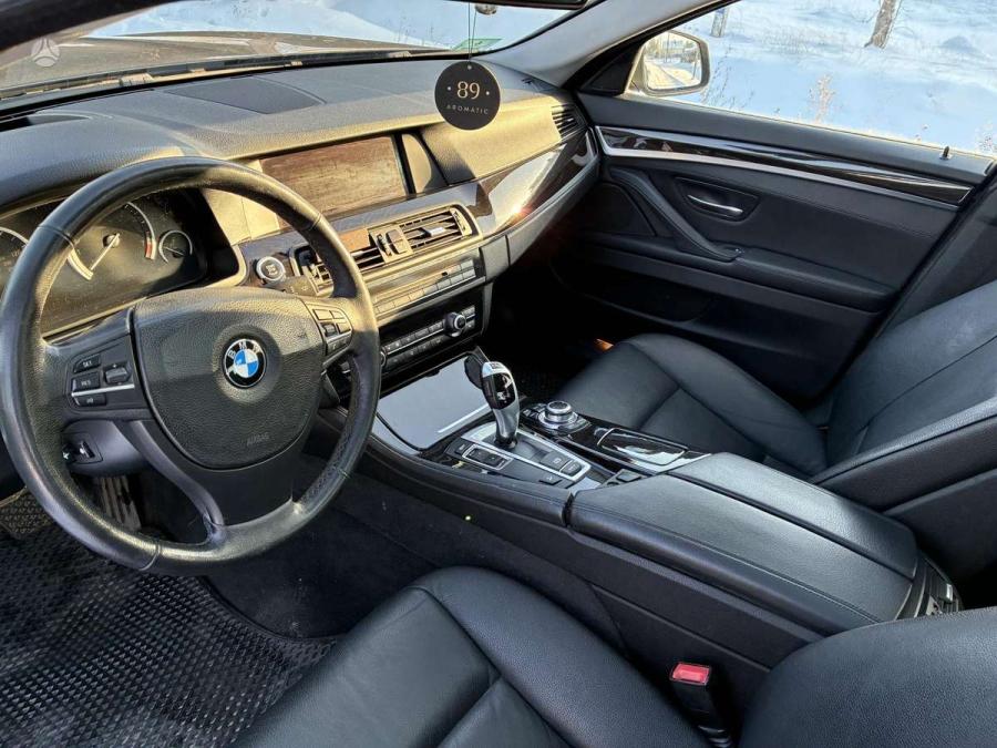 Black BMW 528 2013 in Siauliai, with an engine capacity of 2.00 L and mileage of 236 thousand km for 8500 €, photo 8 on AUTOMOTO.COM.LV