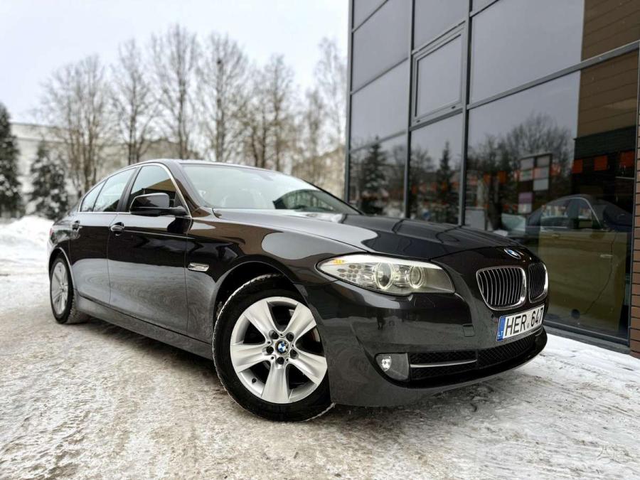 Black BMW 528 2013 in Kaisiadorys, with an engine capacity of 2.00 L and mileage of 173 thousand km for 8600 €, photo 1 on AUTOMOTO.COM.LV