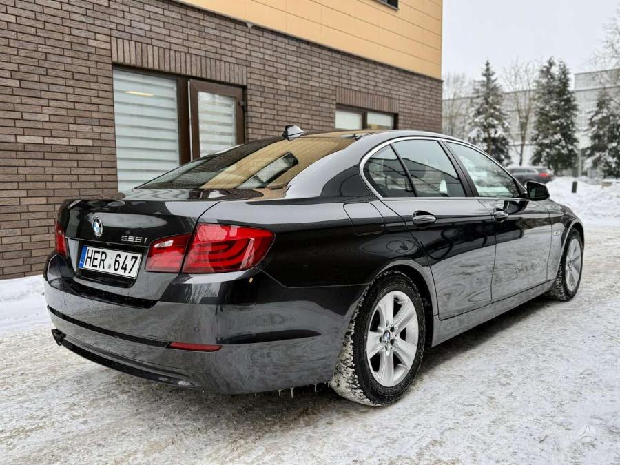 Black BMW 528 2013 in Kaisiadorys, with an engine capacity of 2.00 L and mileage of 173 thousand km for 8300 €, photo 10 on AUTOMOTO.COM.LV