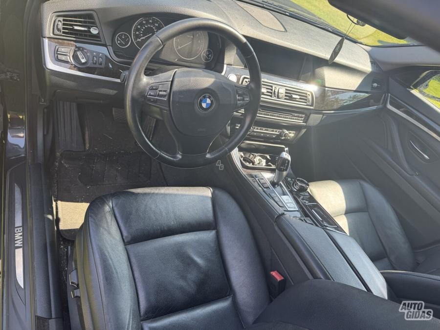 Black BMW 528 2013 in Siauliai, with an engine capacity of 2.00 L and mileage of 367 thousand km for 9250 €, photo 11 on AUTOMOTO.COM.LV