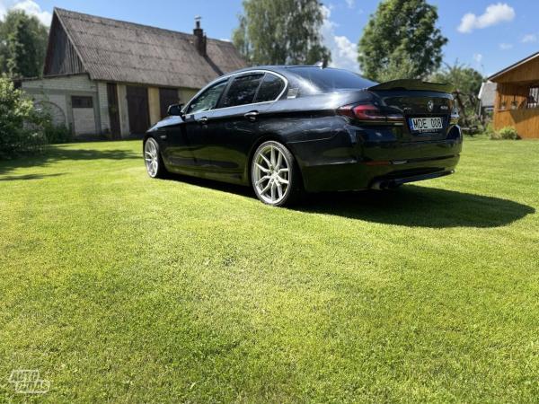 Black BMW 528 2013 in Siauliai, with an engine capacity of 2.00 L and mileage of 367 thousand km for 7862 €, photo 4 on AUTOMOTO.COM.LV