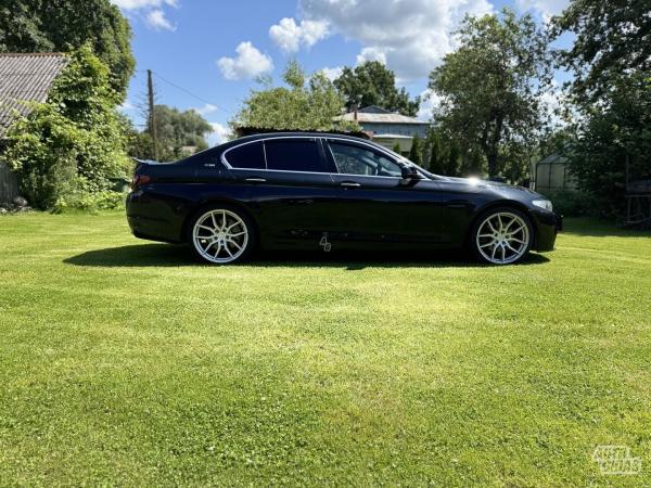 Black BMW 528 2013 in Siauliai, with an engine capacity of 2.00 L and mileage of 367 thousand km for 7862 €, photo 7 on AUTOMOTO.COM.LV