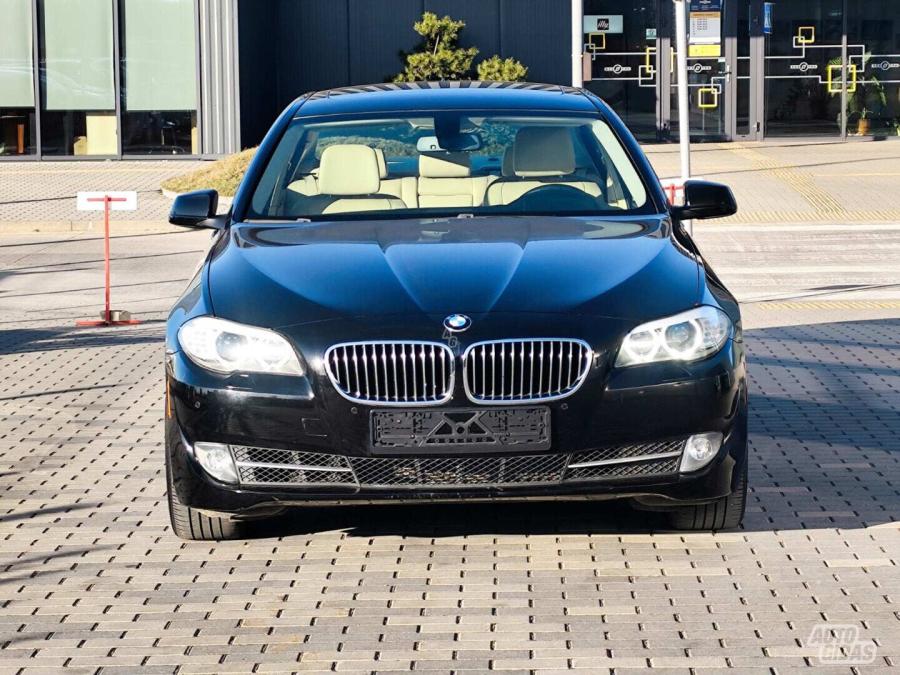 Black BMW 528 2013 in Siauliai, with an engine capacity of 2.00 L and mileage of 151 thousand km for 7700 €, photo 4 on AUTOMOTO.COM.LV