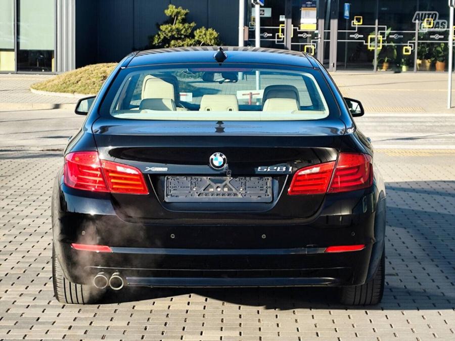 Black BMW 528 2013 in Siauliai, with an engine capacity of 2.00 L and mileage of 151 thousand km for 7700 €, photo 7 on AUTOMOTO.COM.LV