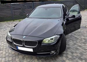 Melns BMW 528 2013 Kauņa, ar dzinēja tilpumu 2.00 L un nobraukumu 145 tūkst. km par 10950 €, foto  vietnē AUTOMOTO.COM.LV