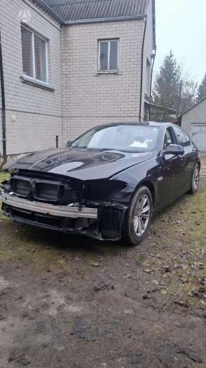 Melns BMW 528 2014 Kauņa, ar dzinēja tilpumu 2.00 L un nobraukumu 172 tūkst. km par 6200 €, foto  vietnē AUTOMOTO.COM.LV