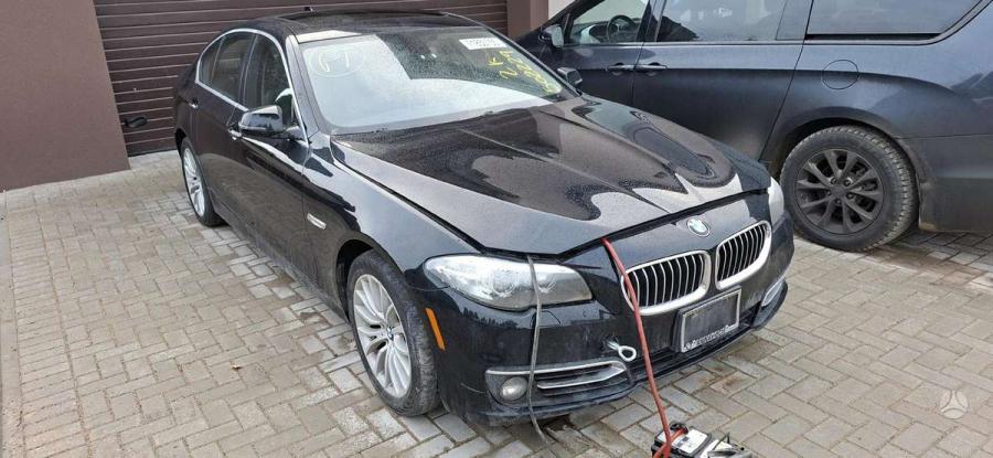 Black BMW 528 2014 in Vilnius, with an engine capacity of 2.00 L and mileage of 299 thousand km for 6800 €, photo 2 on AUTOMOTO.COM.LV