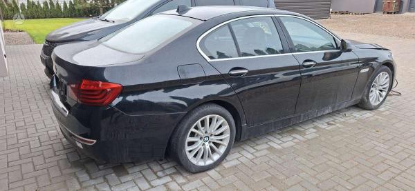 Black BMW 528 2014 in Vilnius, with an engine capacity of 2.00 L and mileage of 299 thousand km for 6800 €, photo 3 on AUTOMOTO.COM.LV
