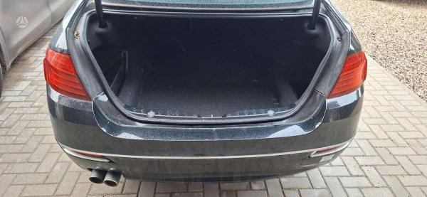 Black BMW 528 2014 in Vilnius, with an engine capacity of 2.00 L and mileage of 299 thousand km for 6800 €, photo 10 on AUTOMOTO.COM.LV