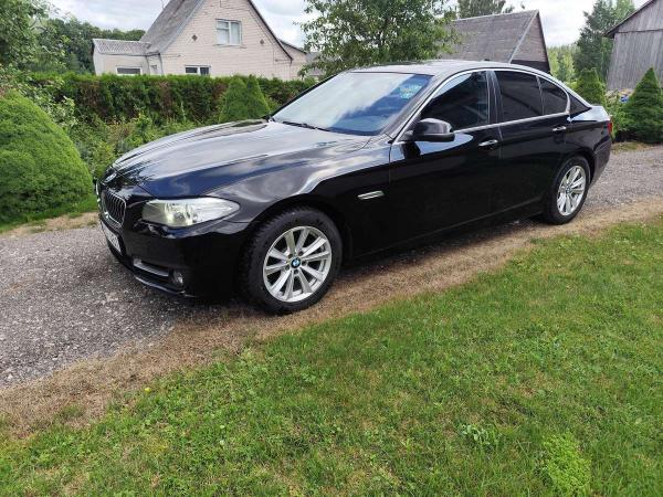 Black BMW 528 2015 in Kazlu Ruda, with an engine capacity of 1.99 L and mileage of 279 thousand km for 9000 €, photo 1 on AUTOMOTO.COM.LV