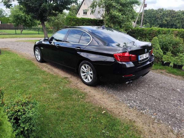 Black BMW 528 2015 in Kazlu Ruda, with an engine capacity of 1.99 L and mileage of 279 thousand km for 9000 €, photo 6 on AUTOMOTO.COM.LV