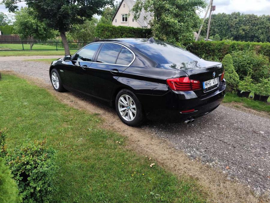 Black BMW 528 2015 in Kazlu Ruda, with an engine capacity of 1.99 L and mileage of 279 thousand km for 9000 €, photo 7 on AUTOMOTO.COM.LV