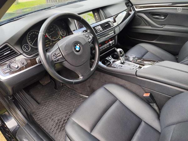 Black BMW 528 2015 in Kazlu Ruda, with an engine capacity of 1.99 L and mileage of 279 thousand km for 9000 €, photo 8 on AUTOMOTO.COM.LV
