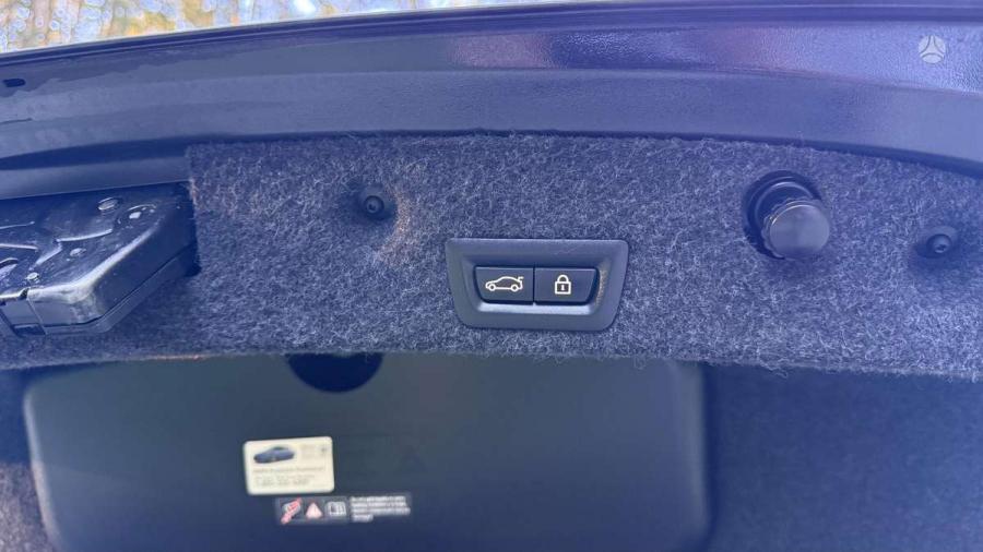 Melns BMW 528 2015 Prienai, ar dzinēja tilpumu 2.00 L un nobraukumu 158 tūkst. km par 13300 €, foto 12 vietnē AUTOMOTO.COM.LV