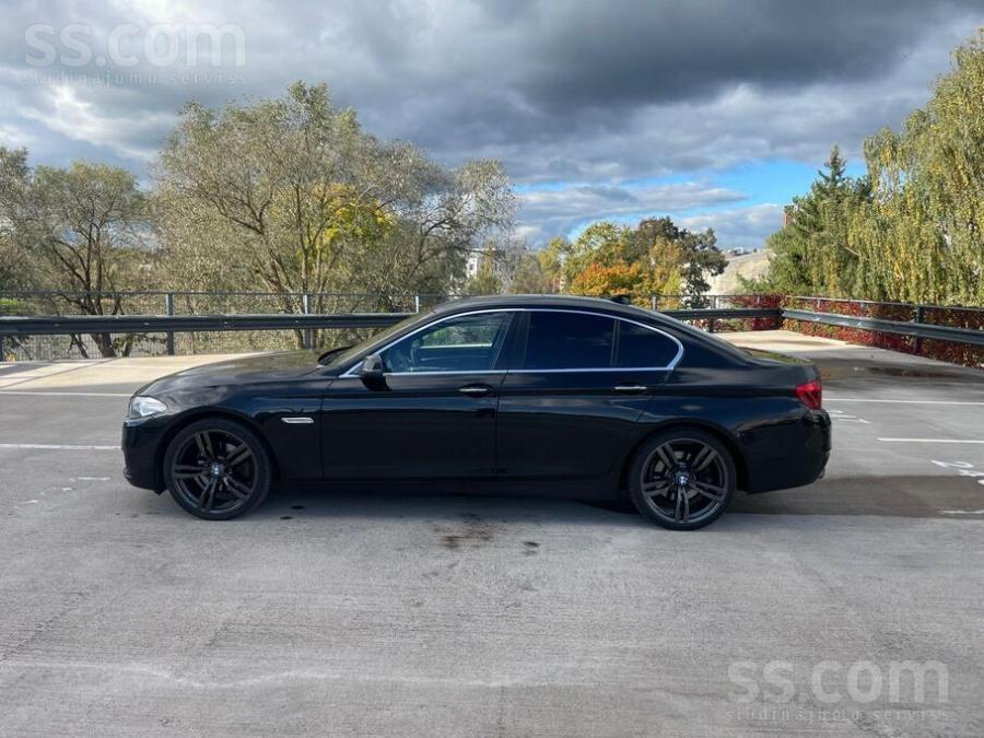Black BMW 528 2017 in Tallinn, with an engine capacity of 2.00 L and mileage of 107 thousand km for 14000 €, photo 3 on AUTOMOTO.COM.LV