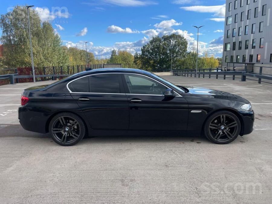 Black BMW 528 2017 in Tallinn, with an engine capacity of 2.00 L and mileage of 107 thousand km for 14000 €, photo 6 on AUTOMOTO.COM.LV