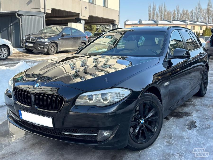 Melns BMW 528 2011 Kauņa, ar dzinēja tilpumu 3.00 L un nobraukumu 270 tūkst. km par 6950 €, foto 2 vietnē AUTOMOTO.COM.LV