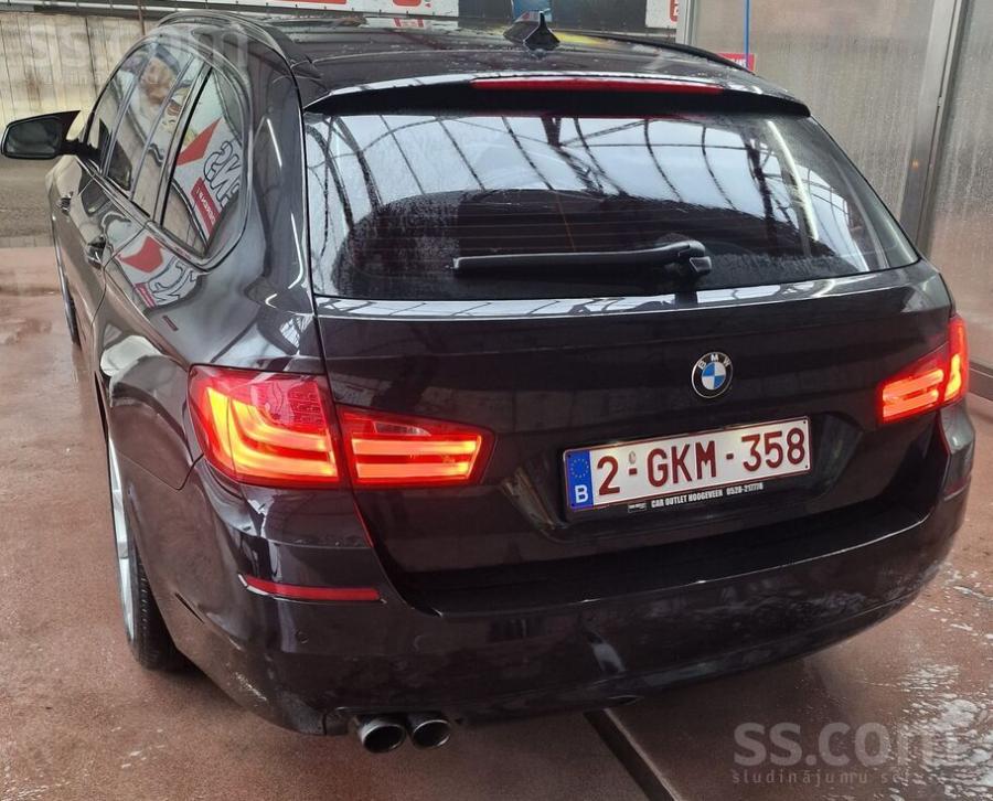Black BMW 528 2011 in Jekabpils, with an engine capacity of 2.00 L and mileage of 219 thousand km for 10100 €, photo 4 on AUTOMOTO.COM.LV