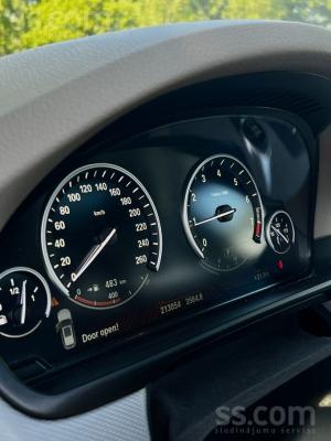 Black BMW 528 2011 in Cesis, with an engine capacity of 2.00 L and mileage of 213 thousand km for 12750 €, photo 9 on AUTOMOTO.COM.LV