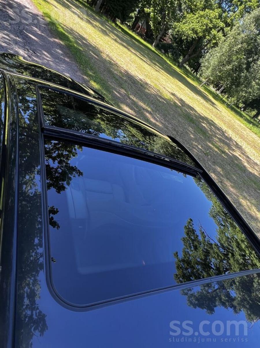Black BMW 528 2011 in Cesis, with an engine capacity of 2.00 L and mileage of 213 thousand km for 12750 €, photo 10 on AUTOMOTO.COM.LV