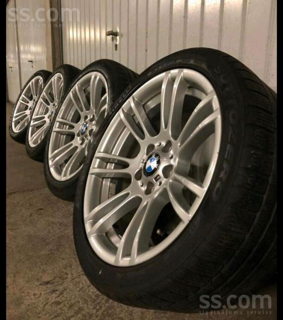 Black BMW 528 2011 in Cesis, with an engine capacity of 2.00 L and mileage of 213 thousand km for 12750 €, photo 15 on AUTOMOTO.COM.LV