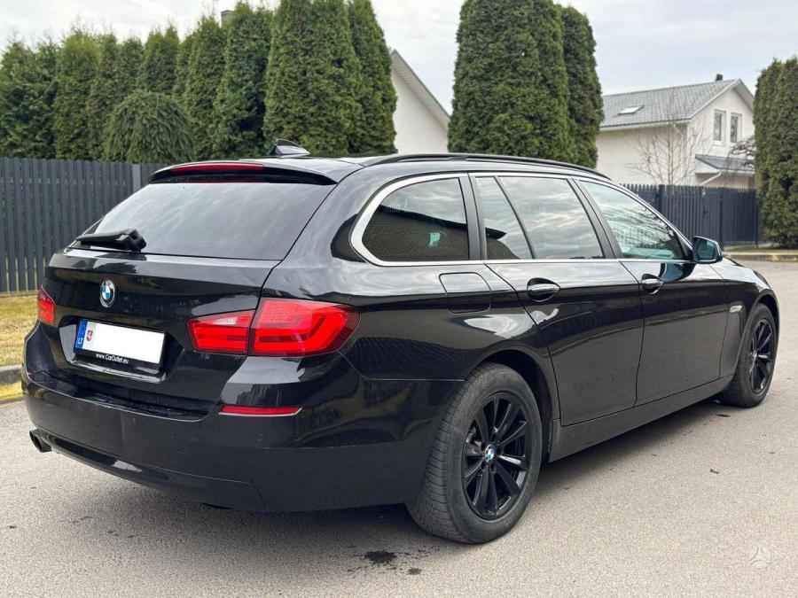 Black BMW 528 2011 in Kaunas, with an engine capacity of 3.00 L and mileage of 270 thousand km for 5750 €, photo 4 on AUTOMOTO.COM.LV