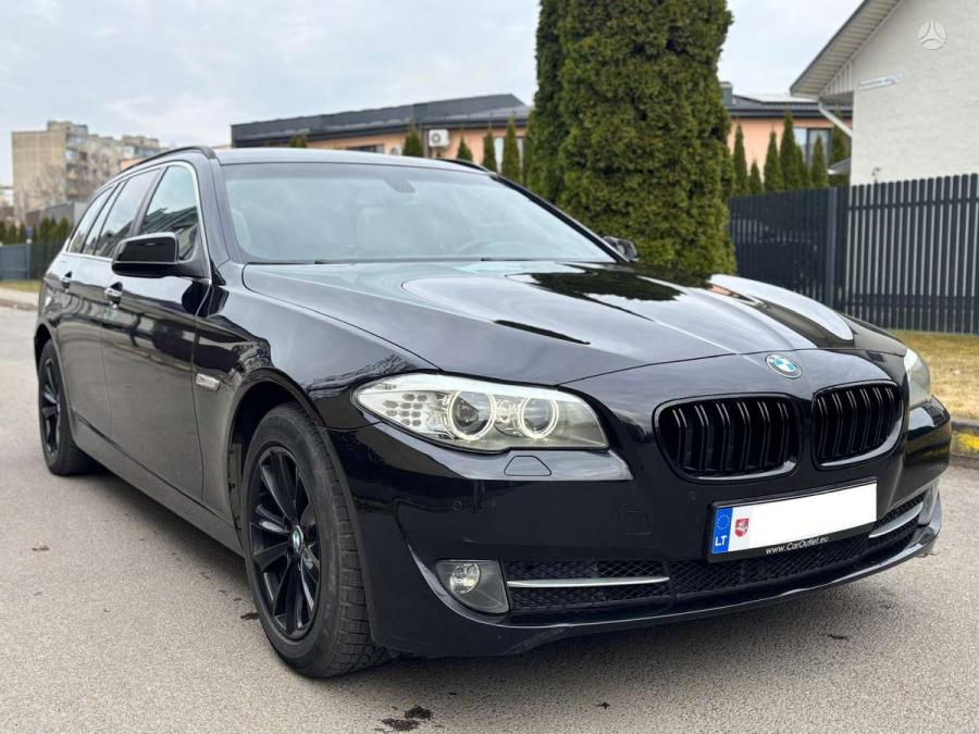 Black BMW 528 2011 in Kaunas, with an engine capacity of 3.00 L and mileage of 270 thousand km for 5750 €, photo 7 on AUTOMOTO.COM.LV