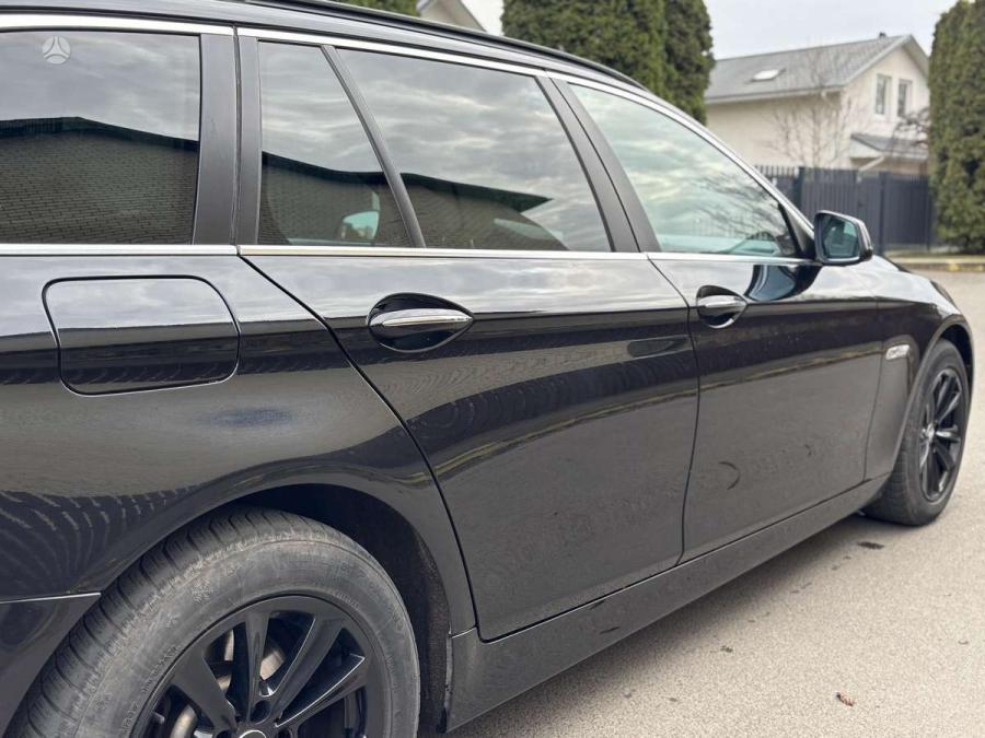 Black BMW 528 2011 in Kaunas, with an engine capacity of 3.00 L and mileage of 270 thousand km for 5750 €, photo 12 on AUTOMOTO.COM.LV