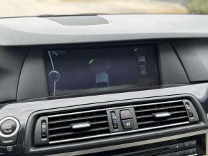 Black BMW 528 2011 in Kaunas, with an engine capacity of 3.00 L and mileage of 270 thousand km for 5750 €, photo 21 on AUTOMOTO.COM.LV