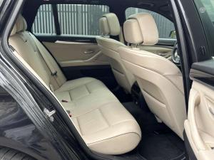 Black BMW 528 2011 in Kaunas, with an engine capacity of 3.00 L and mileage of 270 thousand km for 5750 €, photo 25 on AUTOMOTO.COM.LV