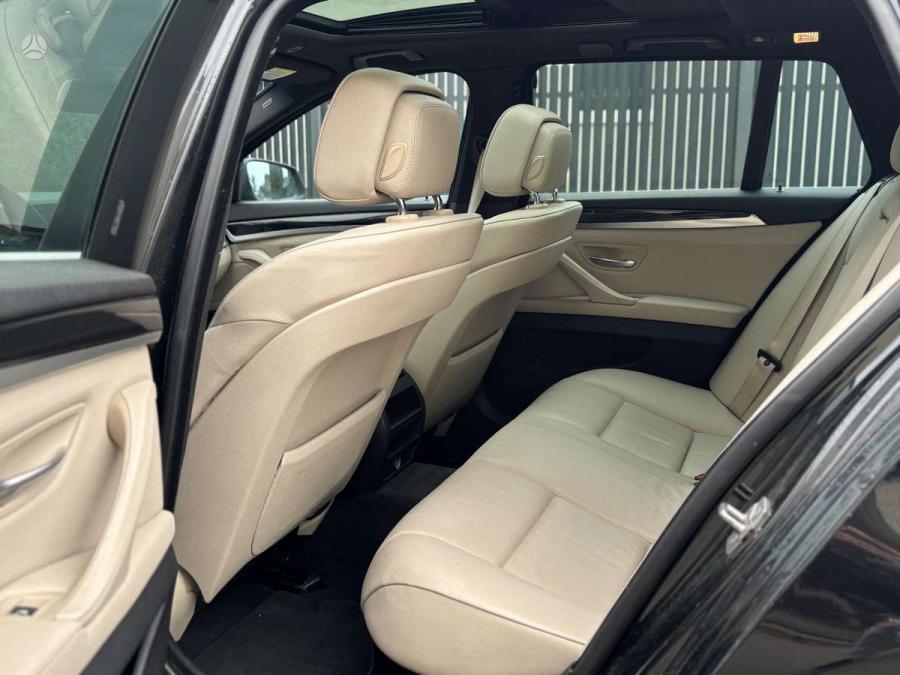 Black BMW 528 2011 in Kaunas, with an engine capacity of 3.00 L and mileage of 270 thousand km for 5750 €, photo 26 on AUTOMOTO.COM.LV