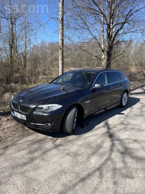 Black BMW 528 2012 in Riga, with an engine capacity of 2.00 L and mileage of 288 thousand km for 9900 €, photo  on AUTOMOTO.COM.LV