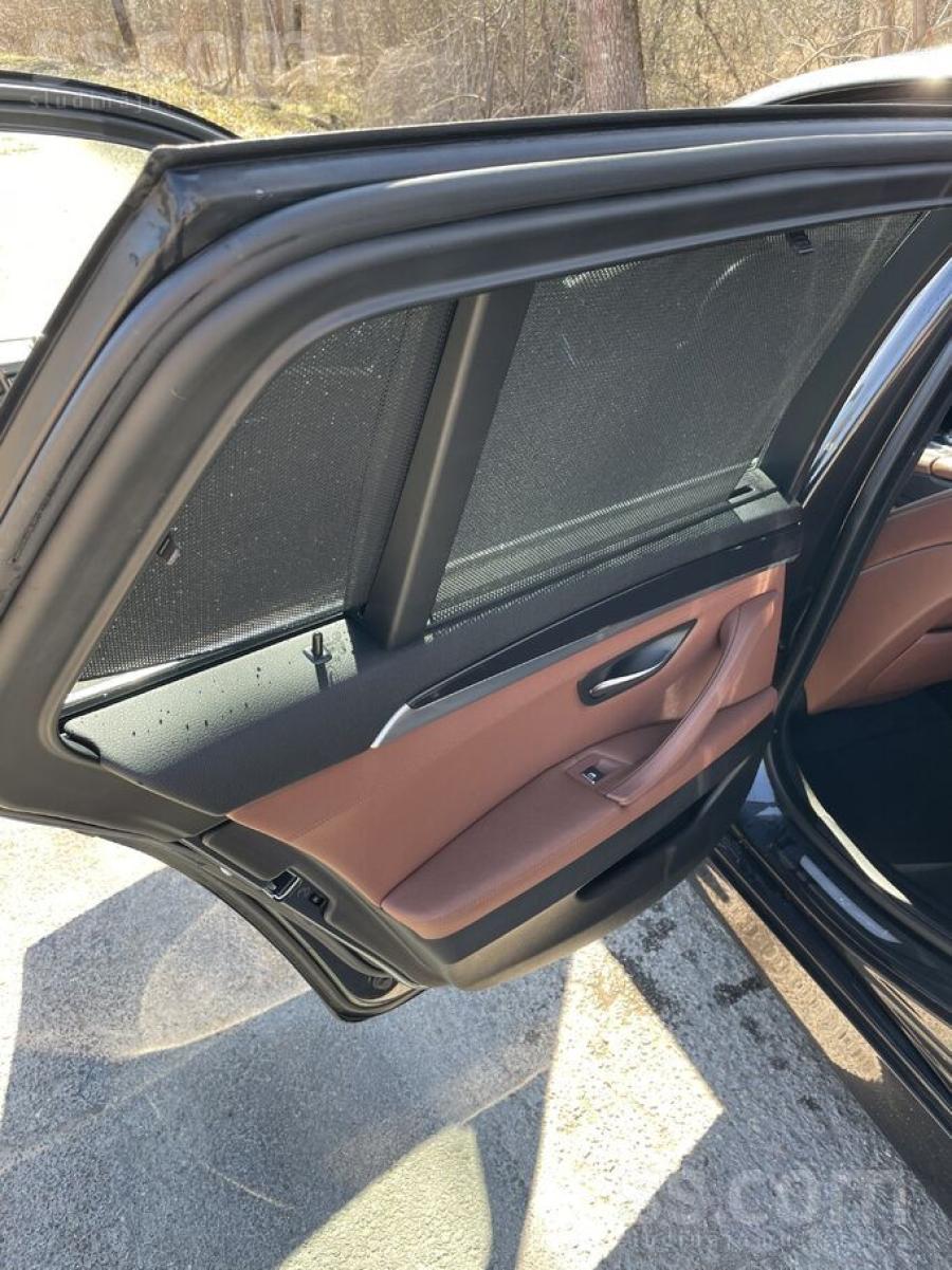 Black BMW 528 2012 in Riga, with an engine capacity of 2.00 L and mileage of 288 thousand km for 9900 €, photo 9 on AUTOMOTO.COM.LV
