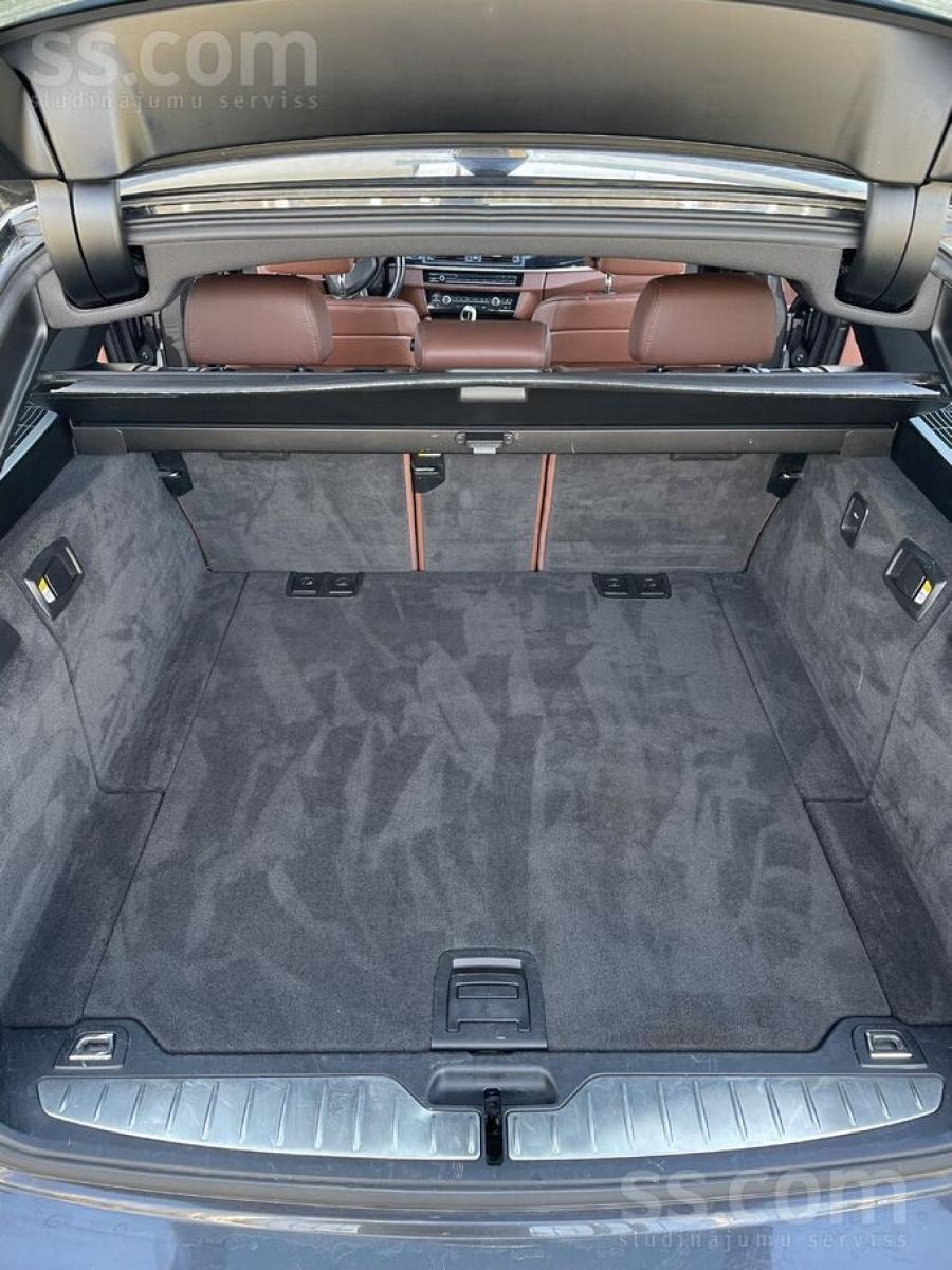 Black BMW 528 2012 in Riga, with an engine capacity of 2.00 L and mileage of 288 thousand km for 9900 €, photo 12 on AUTOMOTO.COM.LV