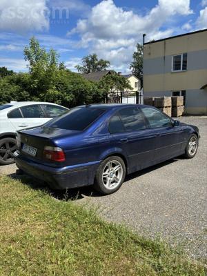 Zils BMW 528 1997 Rīga, ar dzinēja tilpumu 2.80 L un nobraukumu 414 tūkst. km par 2750 €, foto 4 vietnē AUTOMOTO.COM.LV