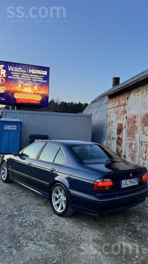 Zils BMW 528 1998 Rīga, ar dzinēja tilpumu 2.80 L un nobraukumu 340 tūkst. km par 2499 €, foto 4 vietnē AUTOMOTO.COM.LV