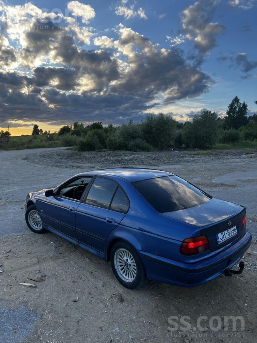 Zils BMW 528 1998 Rēzekne, ar dzinēja tilpumu 2.80 L un nobraukumu 453 tūkst. km par 2300 €, foto 5 vietnē AUTOMOTO.COM.LV