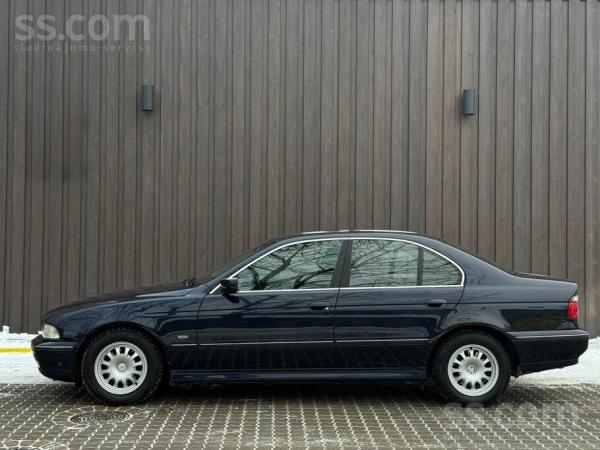 Zils BMW 528 1999 Rīga, ar dzinēja tilpumu 2.80 L un nobraukumu 213 tūkst. km par 2990 €, foto 4 vietnē AUTOMOTO.COM.LV
