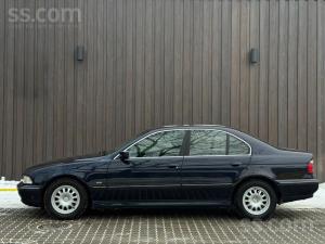 Blue BMW 528 1999 in Riga, with an engine capacity of 2.80 L and mileage of 213 thousand km for 2990 €, photo 4 on AUTOMOTO.COM.LV