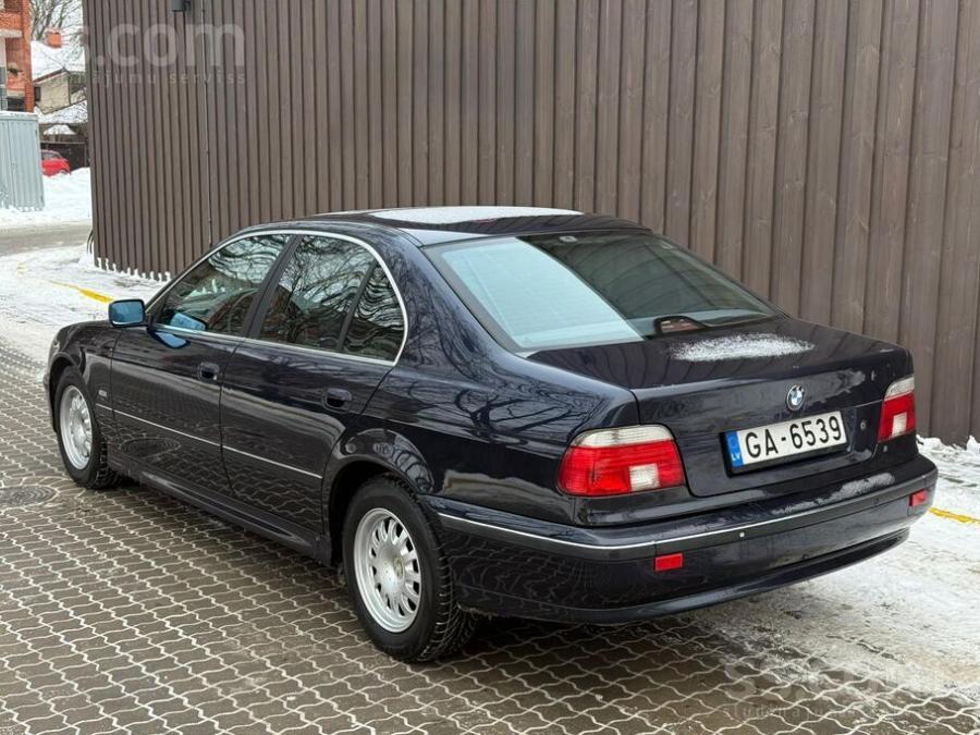 Blue BMW 528 1999 in Riga, with an engine capacity of 2.80 L and mileage of 213 thousand km for 2990 €, photo 5 on AUTOMOTO.COM.LV