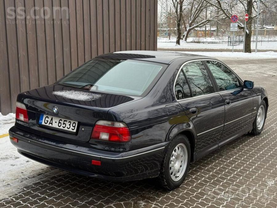 Blue BMW 528 1999 in Riga, with an engine capacity of 2.80 L and mileage of 213 thousand km for 2990 €, photo 6 on AUTOMOTO.COM.LV